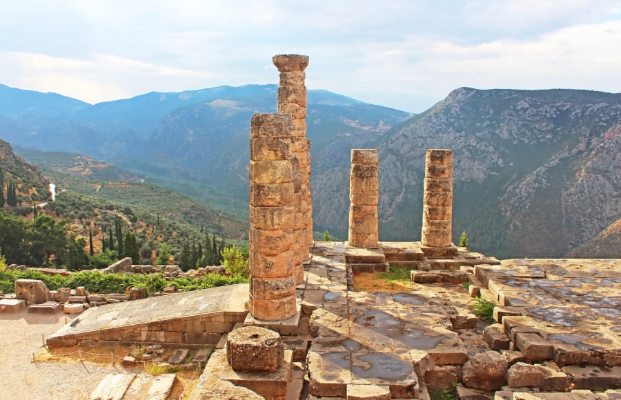 All About The Battle Of Apollo And Python In Greek Mythology