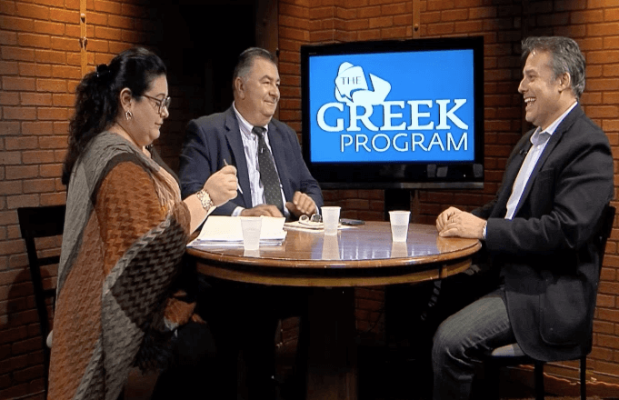 Michail Bletsas of MIT Media Lab talks with Eleni Vidalis