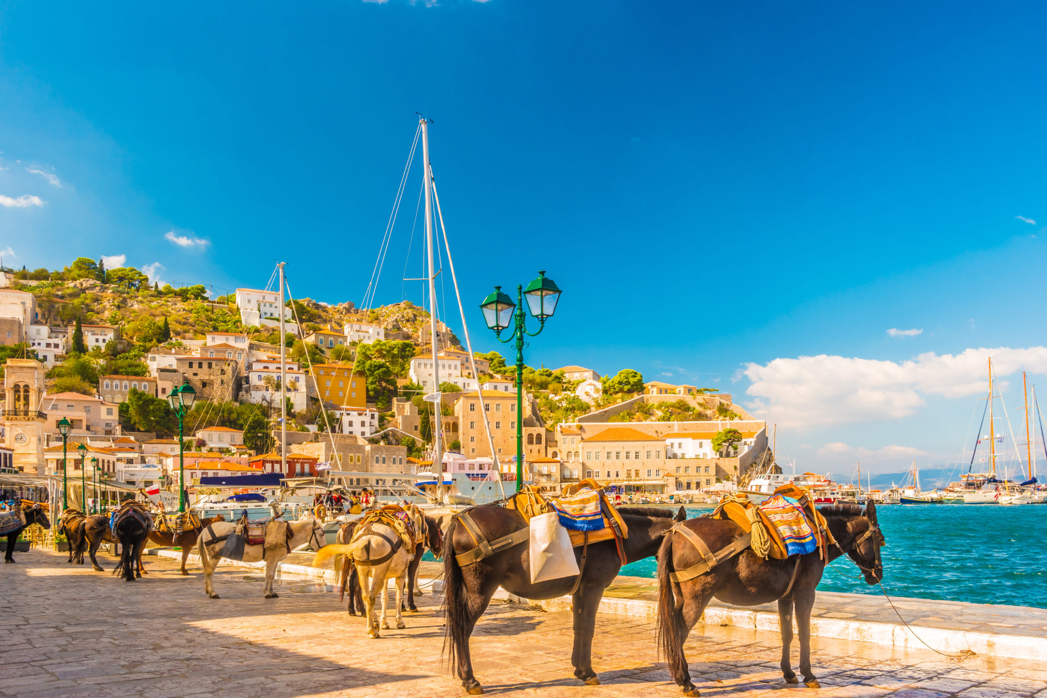 Travel to the Saronic Islands from Athens