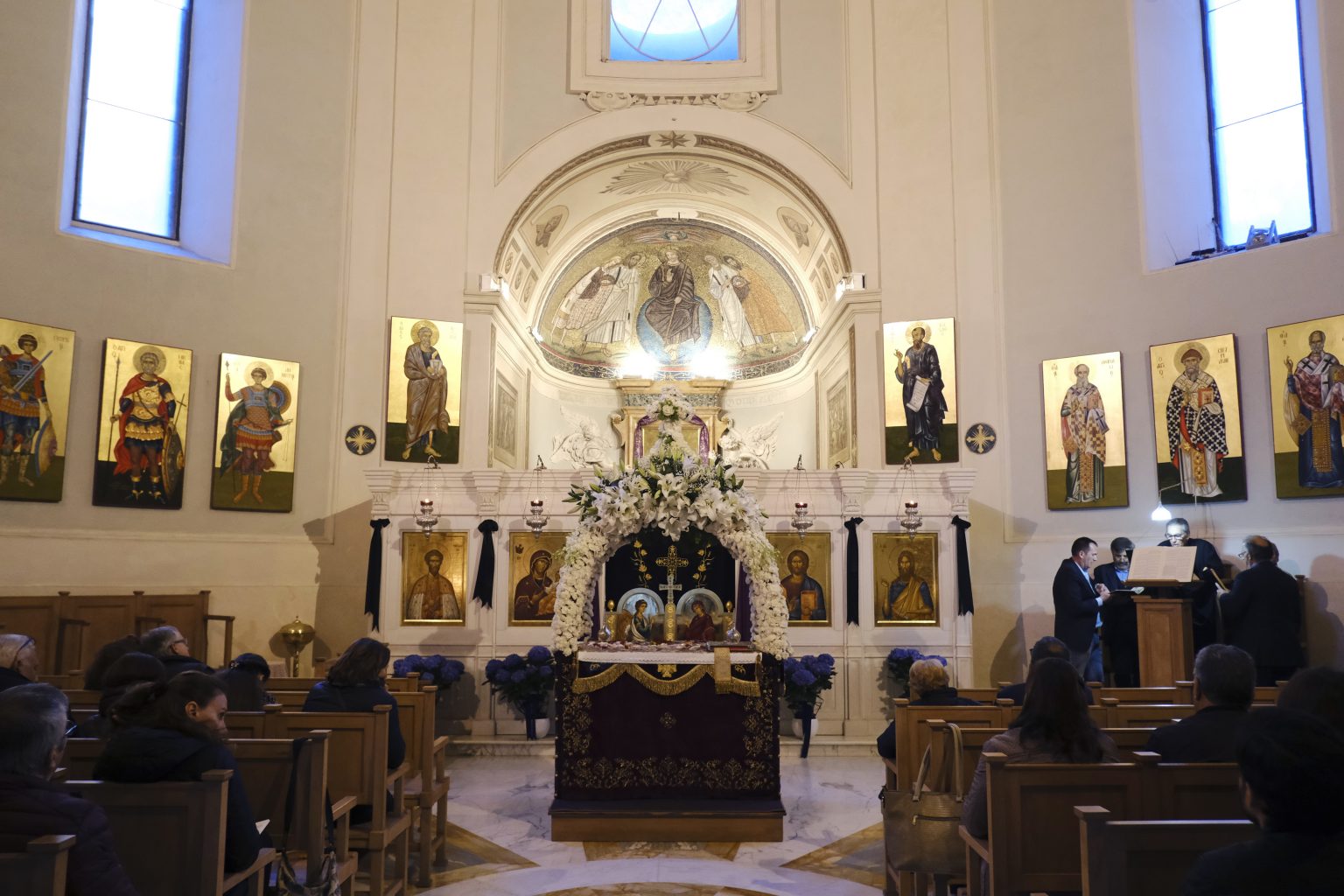 Top Customs to Know While in a Greek Orthodox Church
